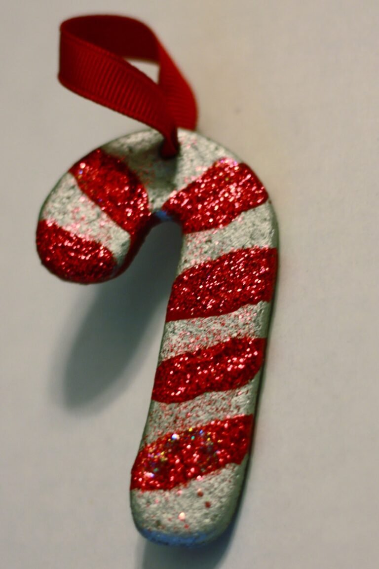 20 Fun and Easy Christmas Candy Cane Crafts for Kids